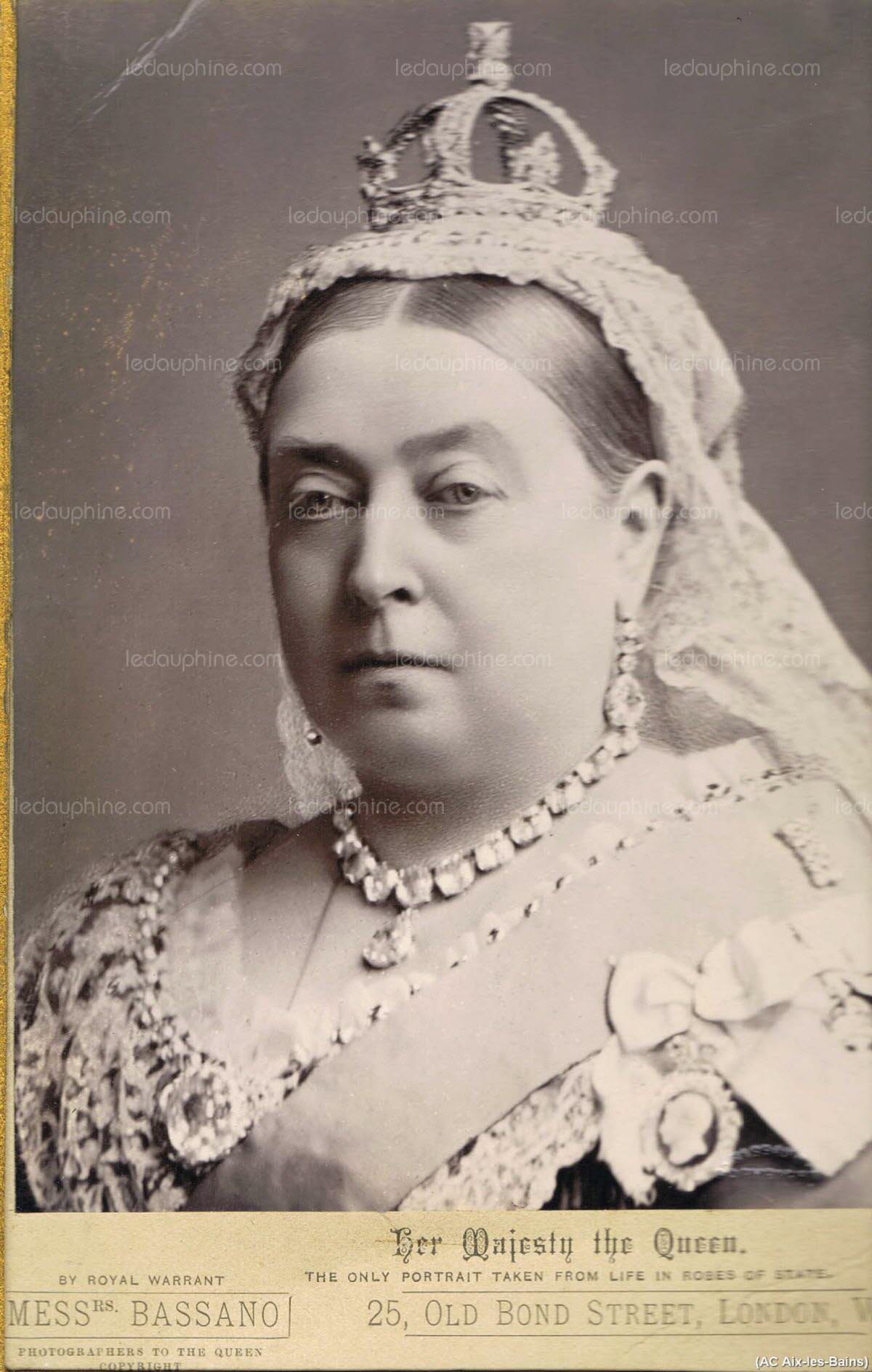 Visit France - Aix-les-Bains, spa town - Hop On My Journey